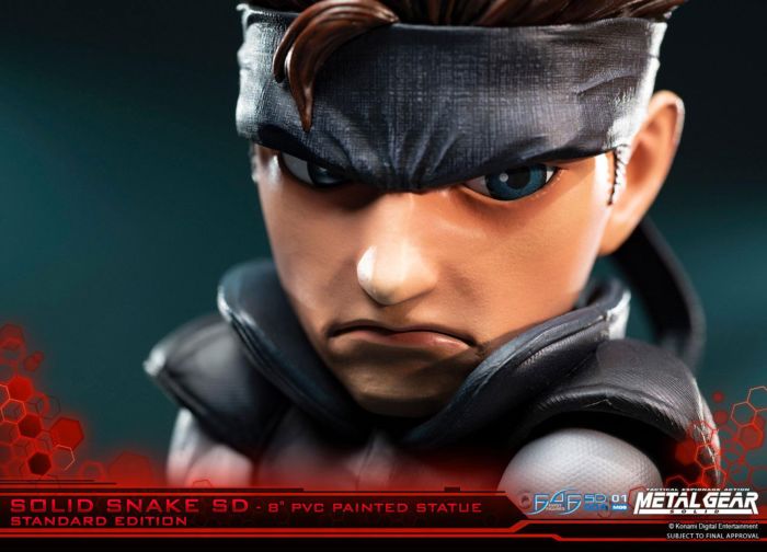 Metal Gear Solid - Solid Snake 8" PVC Statue - Super Retro - Figures